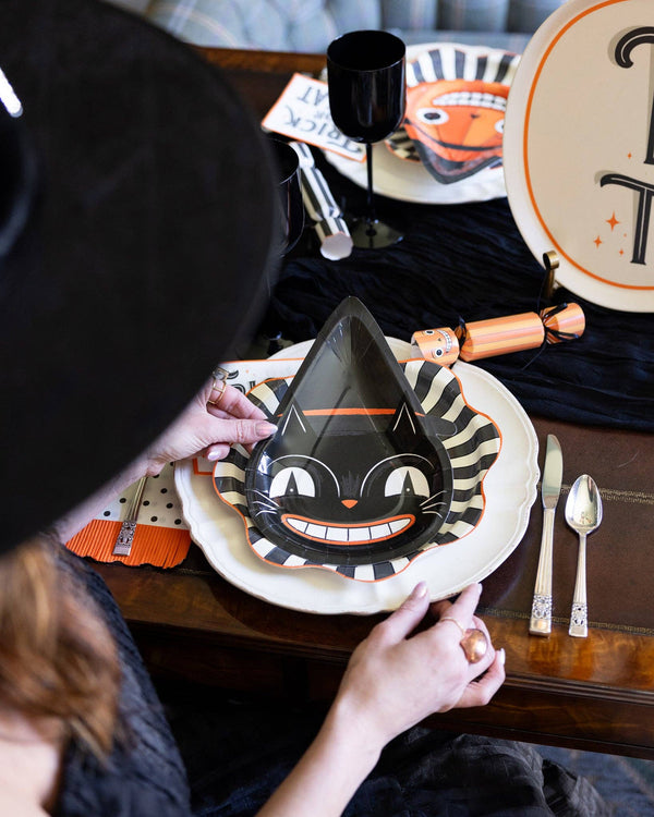 Vintage Halloween Character Plate Set – Cami Monet