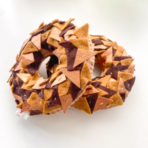 Caramel Cluster Felt Donut – Cami Monet